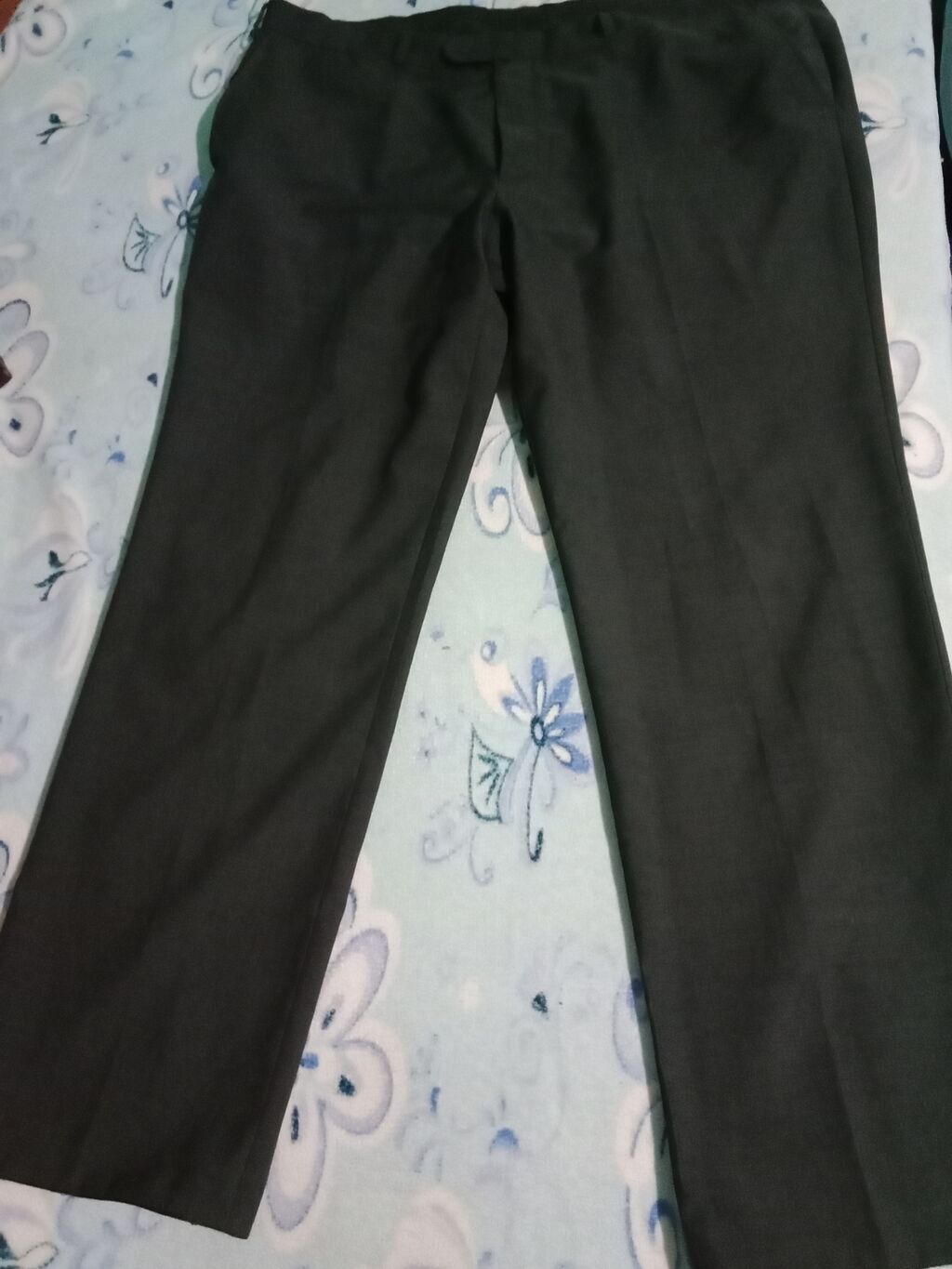 Pantalone C&A, XL (EU 42), bоја - Siva