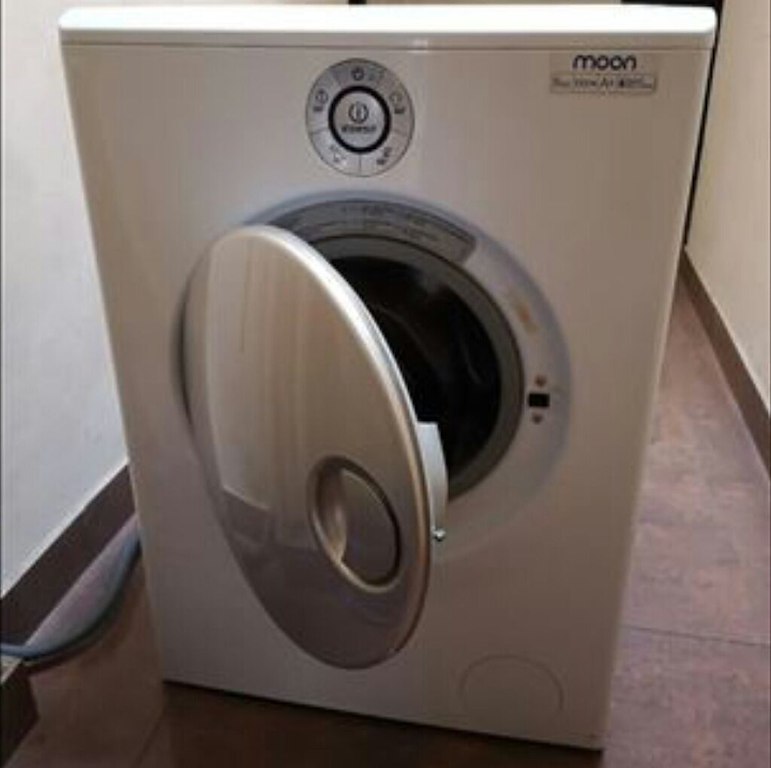 Indesit MOОN mašina za pranje veša. Polovno. ispravna, prodaje se