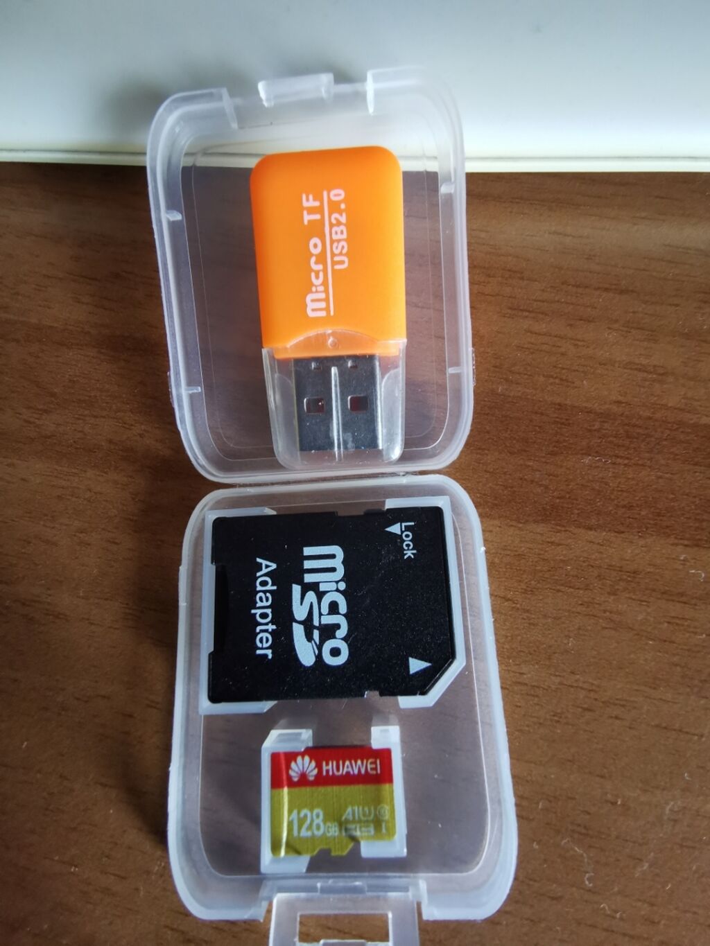 Huawei SD kartica od 128gb sa adapterom i citacem za samo 2390