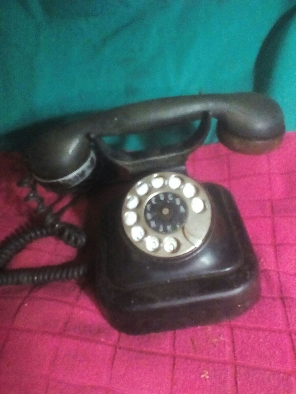 Simens, stari fixni telefon,metalni,fabricka bojaproizveden 1933