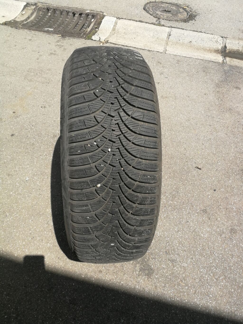 Polovna Goodyear guma 205-55-16, DOT 2317, 6mm šara, u skroz dobrom