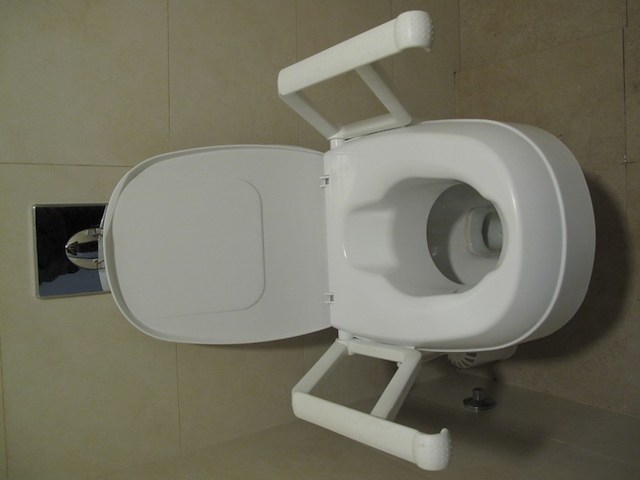 DRIVE TSE120 -nastavak sa rukohvatima za WC šolju