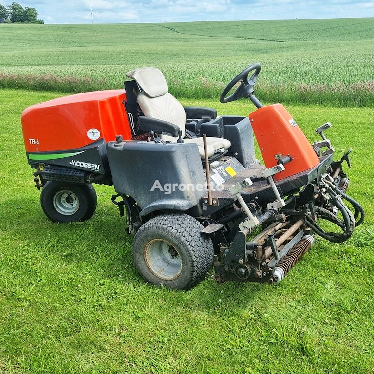 Prodaje se Jacobsen TR 3 traktor kosilica na aukciji