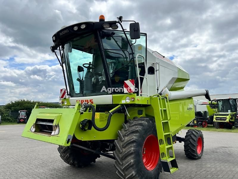 Claas AVERO 240 kombajn za žito