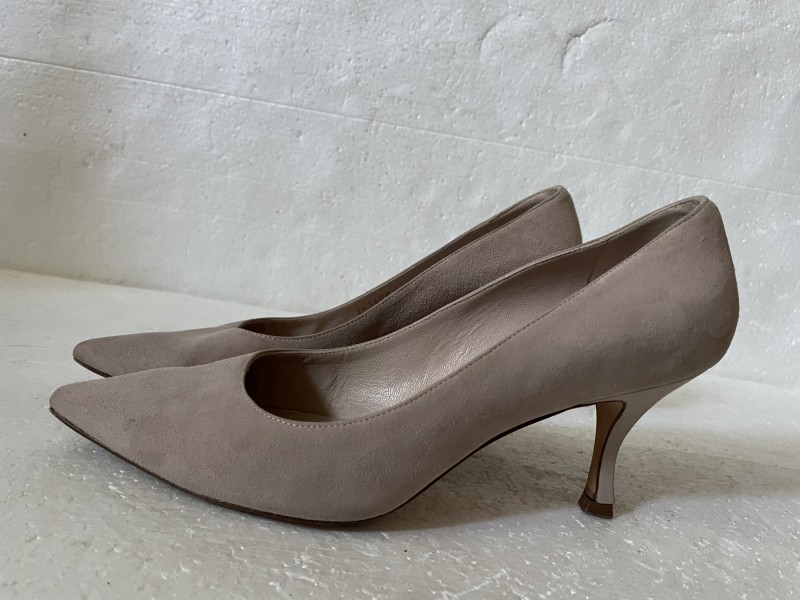 STUART WEITZMAN nude salonke