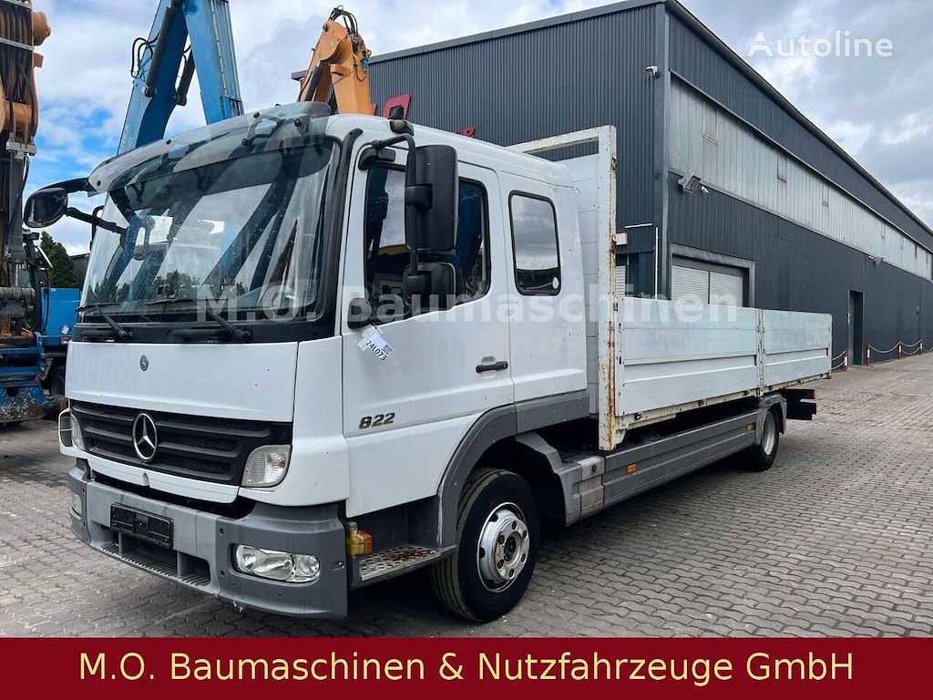 Mercedes-Benz Atego 822 kamion s ravnom platformom