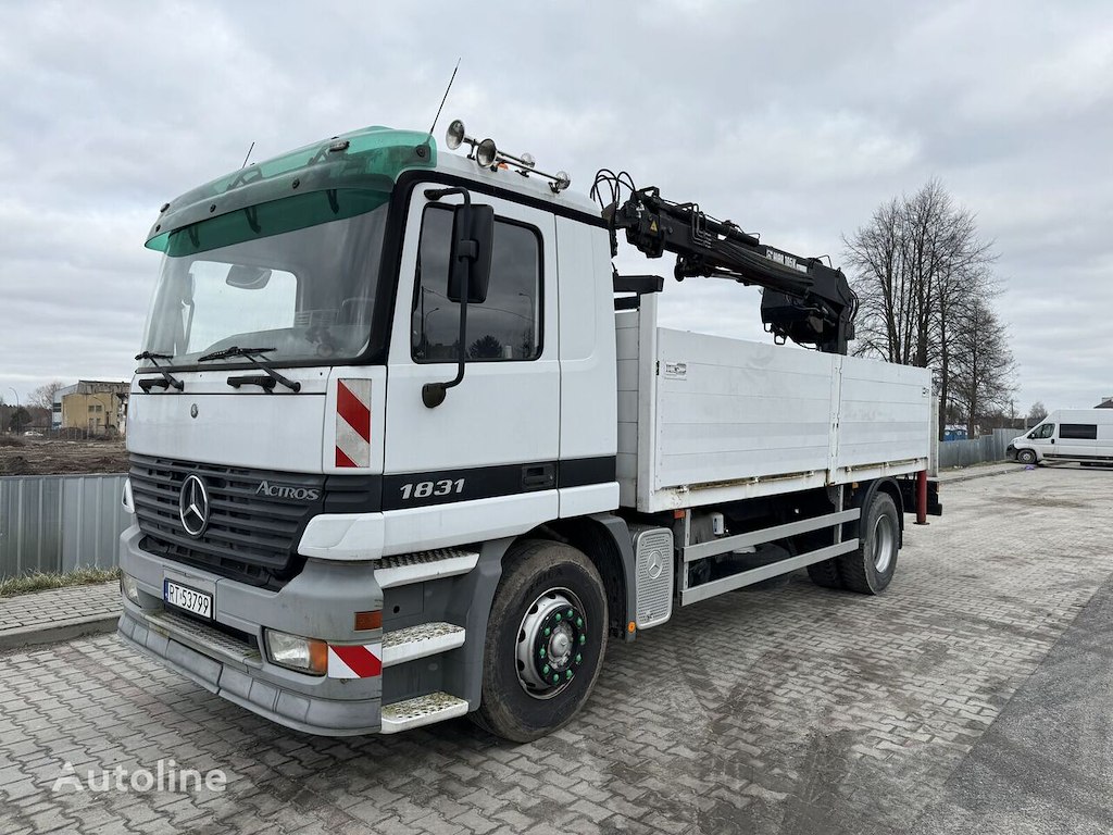 Mercedes-Benz Actros 1831 kamion s ravnom platformom