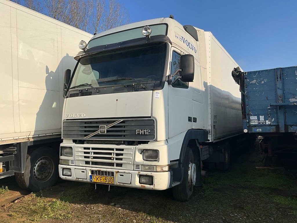 Prodaje se Volvo FH 12-42 T kamion furgon na aukciji