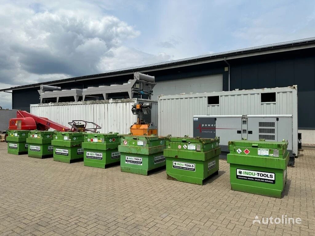 Kiwa IBC Steenbergen 750 liter Dieseltank met handpomp rezervoar za skladistenje goriva