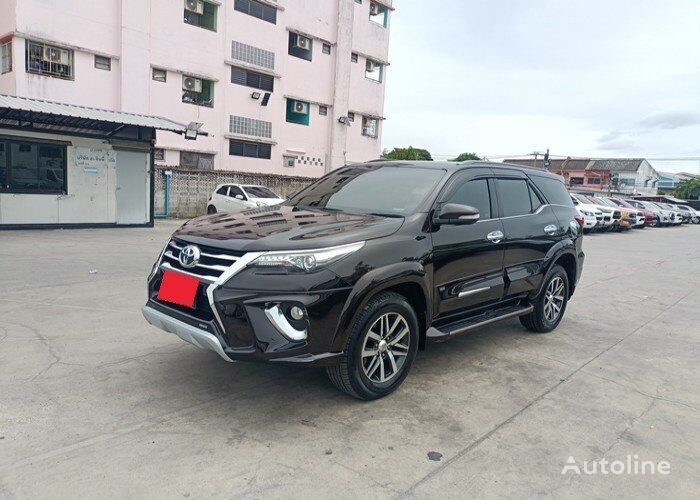 Toyota FORTUNER krosover