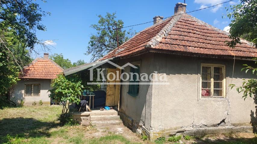 Plac sa starom kućom u Stojniku, Kosmaj, Sopot ID#4724 30.000 €