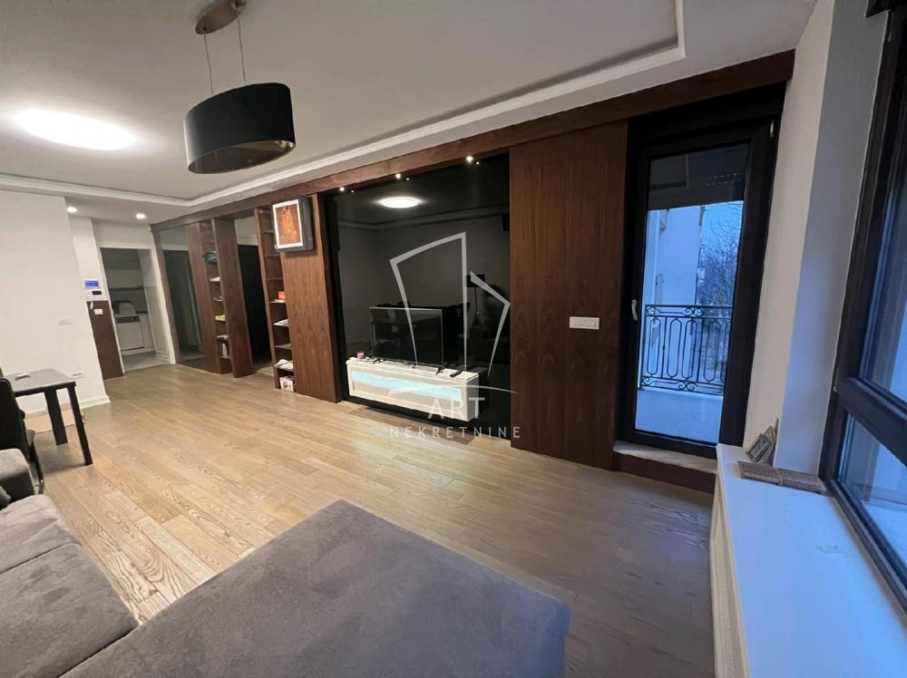 Botanička bašta, lux, 60m2 ID#4543
1.600 €