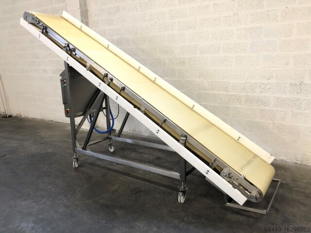 Strmi pokretni pojas tip FB 6040
Laska Elevating conveyor belt, Type FB 6040