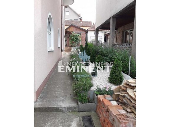 Gradska lokacija, Bresnica, -, Kuća, 322m2, 298000 EUR