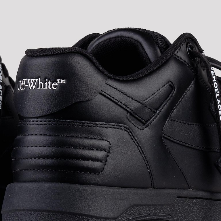 Off-white patike