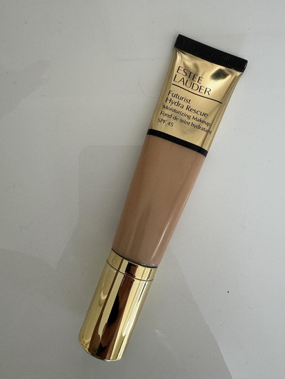 Este Lauder puder hidra rescue