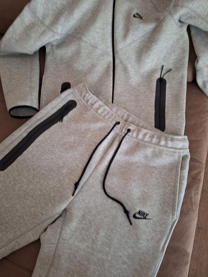 Tech Fleece L original novo