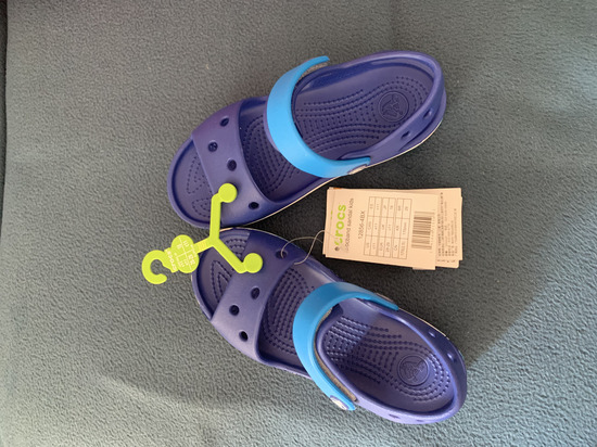 Nove crocs sandale