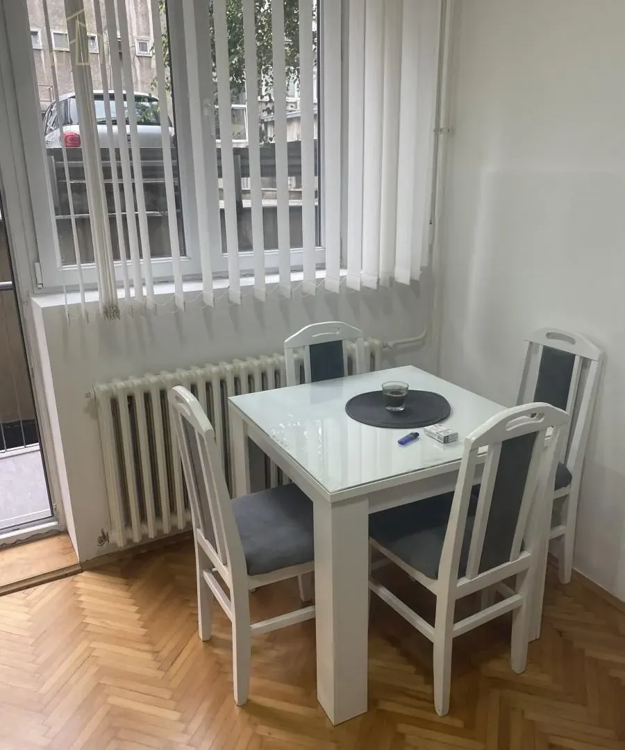 Izdavanje, dvosoban stan, 45m2, Vračar, Beograd