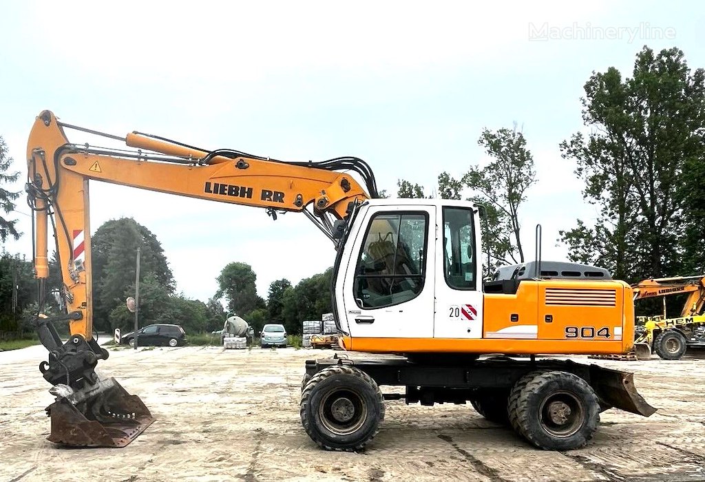 Liebherr 904 C 900 bager točkaš