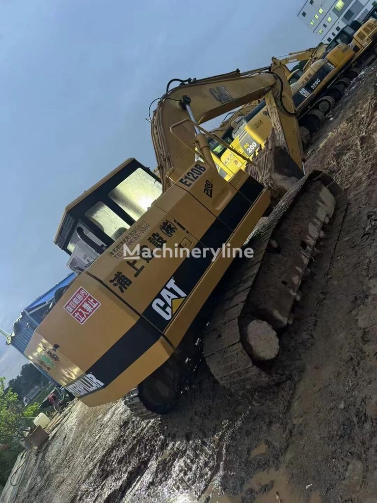 Caterpillar E120B bager guseničar