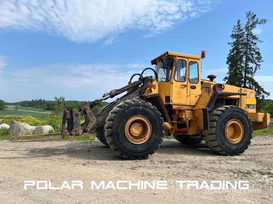 Volvo L 120 prednji utovarivač