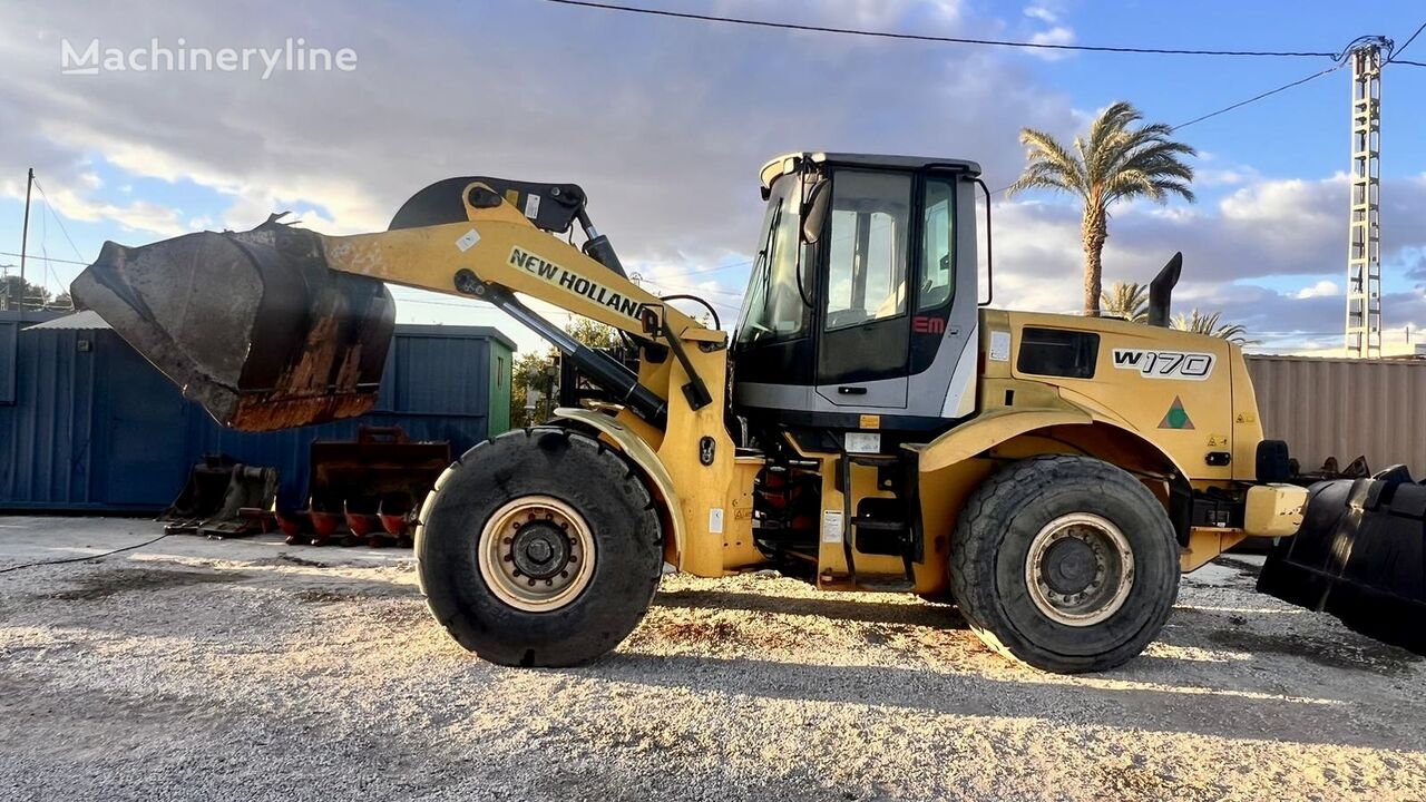 New Holland W170 prednji utovarivač