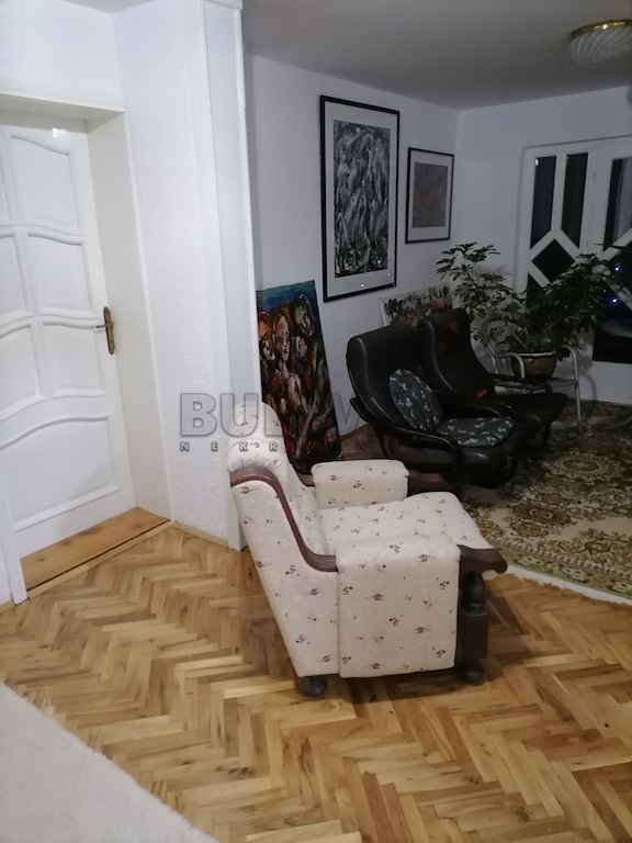 četvorosoban stan, 140 m2, Palilula, Kalač brdo ID: i-05193