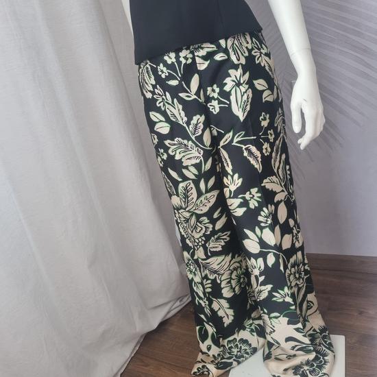 Nove Zara pantalone od satena cvetni dezen