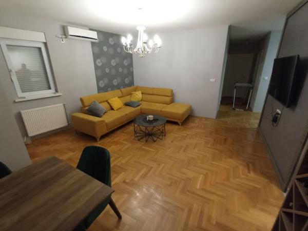 Četvorosoban stan na prodaju, 83m2, 206.000€