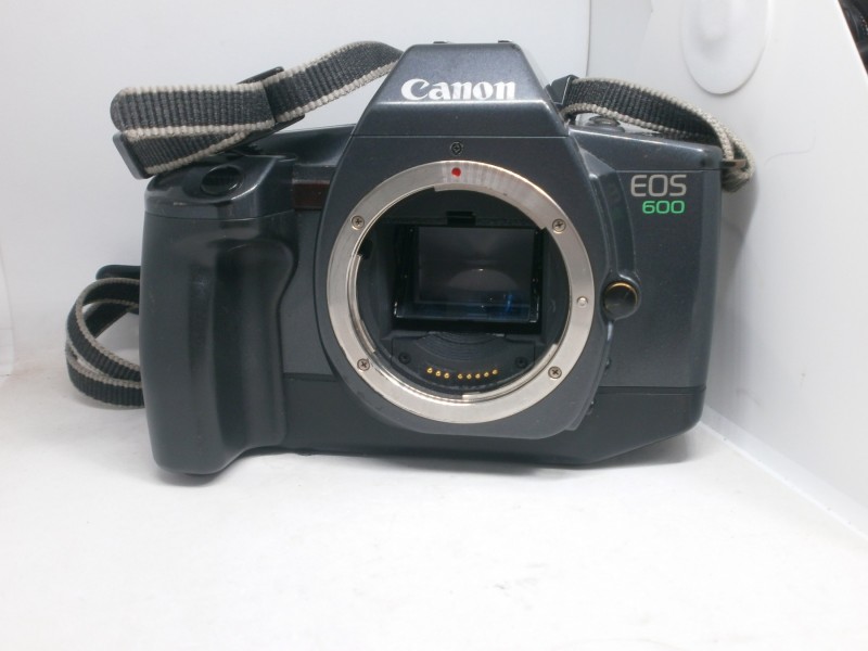 Canon EOS 600 sa Canon Quartz Date Back E