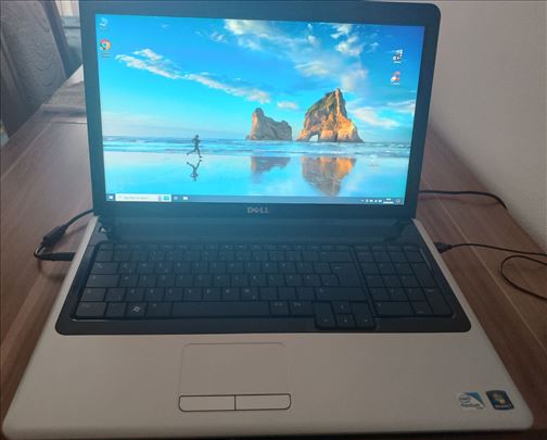 Laptop 17,3" Dell Inspiron 1750 Odličan