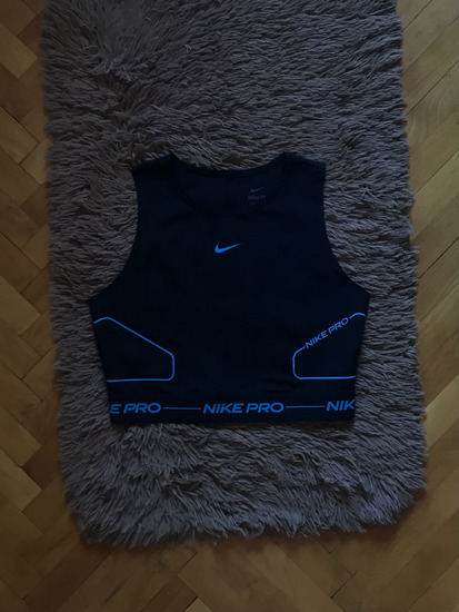 Nike pro