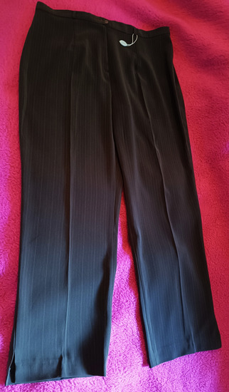 Nove svecane pantalone