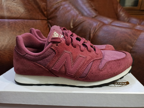 New Balance patike 373