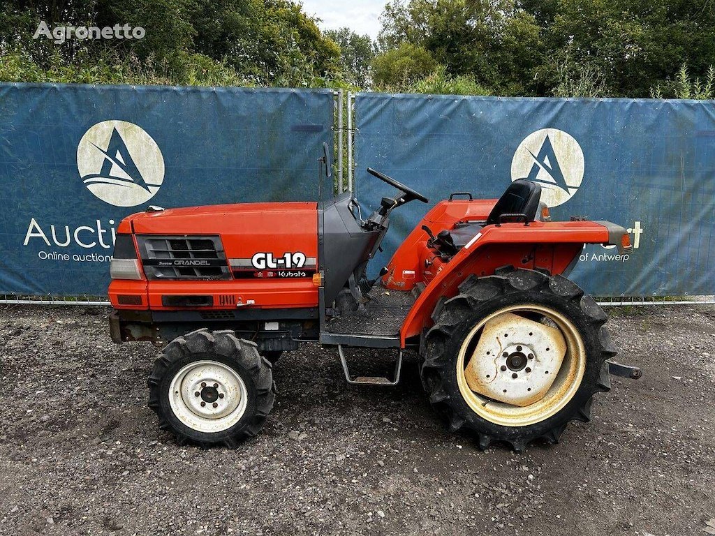 Prodaje se Kubota GL-19 traktor točkaš na aukciji