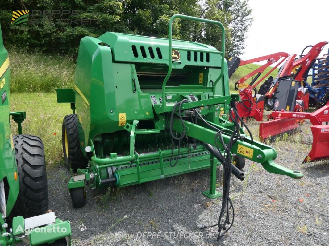 John Deere F441 M (MY 20) balirka za okrugle bale