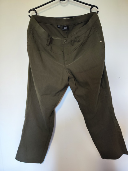 Zenske pantalone bpc 46