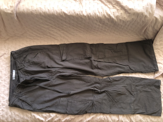 Bershka cargo pantalone