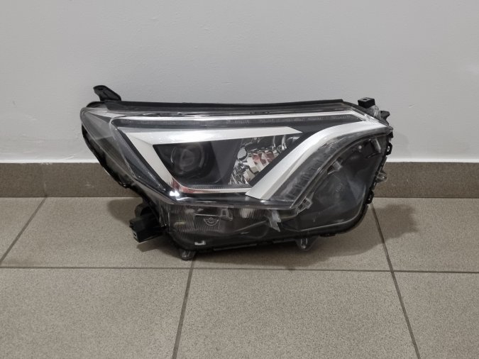 TOYOTA RAV4 / 2015-2018 / DESNI FAR / FULL LED / ORIGINAL 8114542680