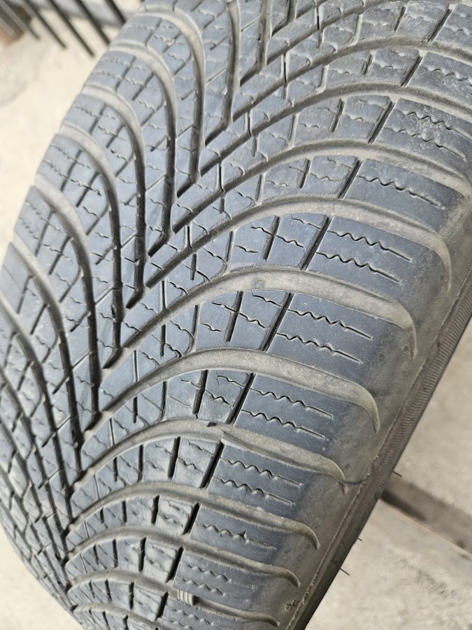 205/60 R16 SAVA
