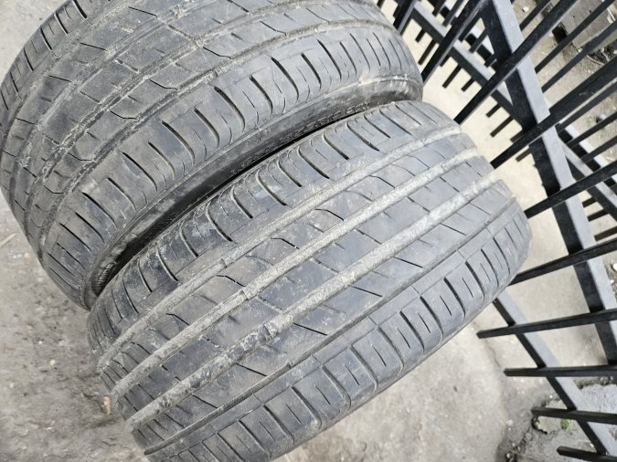 255/35 R19 NOKIAN