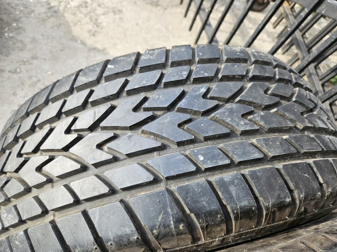 255/60 R15 BRIDGESTONE