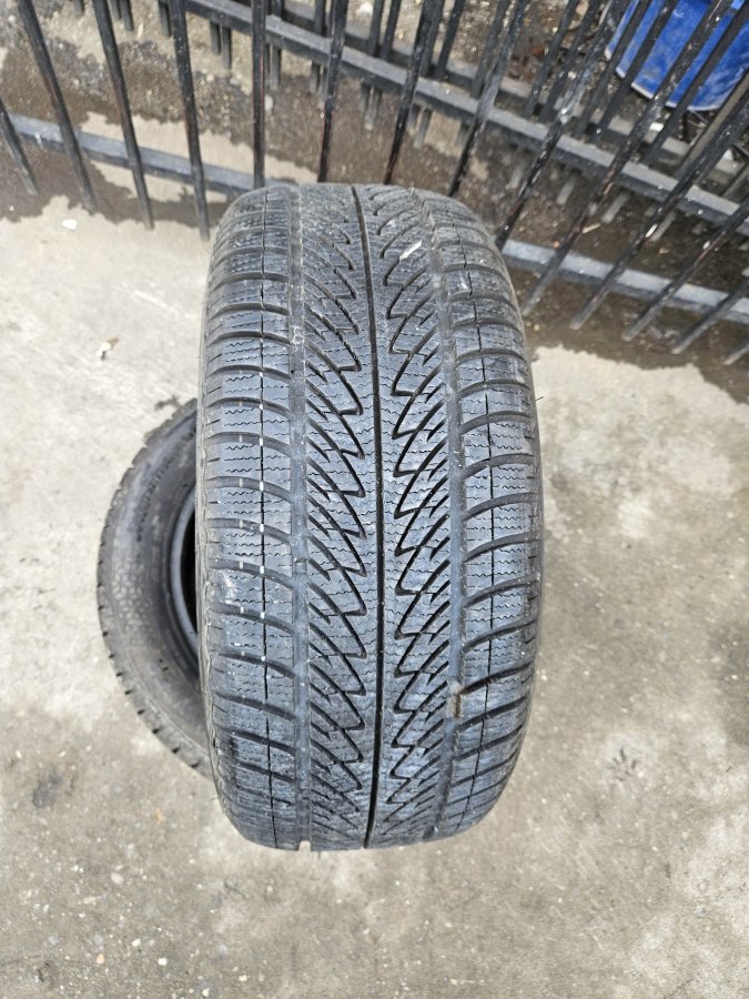 225/40 R18 GOODYEAR