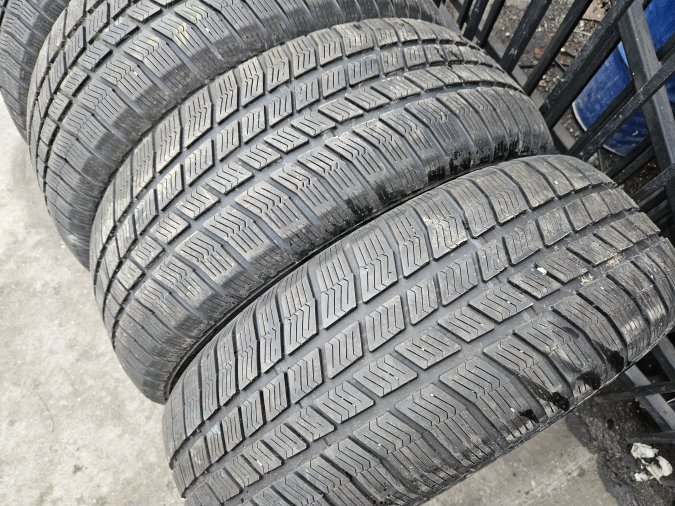 235/60 R18 Barum