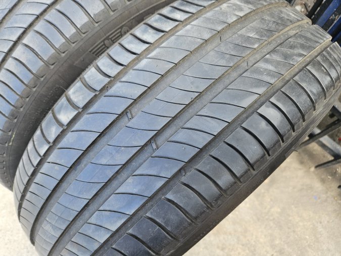 235/55 R18 Michelin