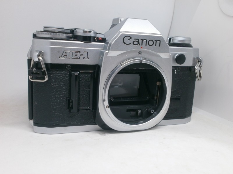 Canon AE-1 telo