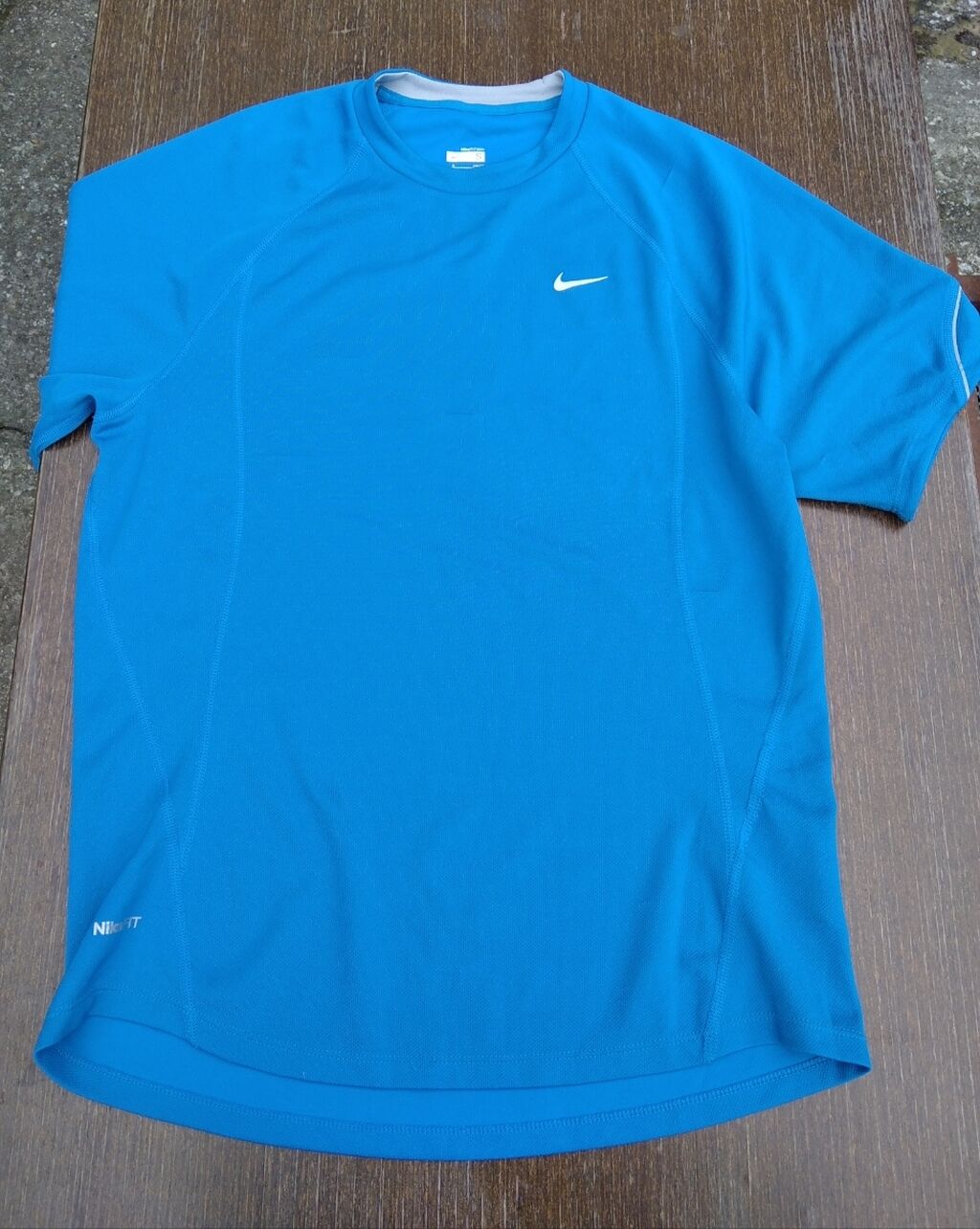 Nike sportska majica vel. S u dobrom stanju