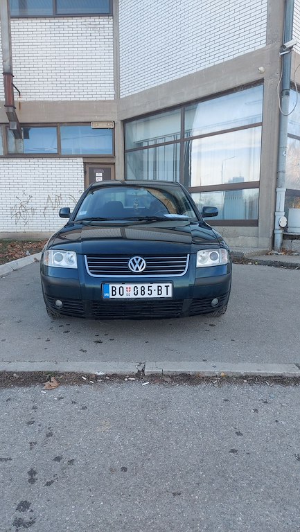 Volkswagen Passat: 1.9 l | 2002 г. Limuzina