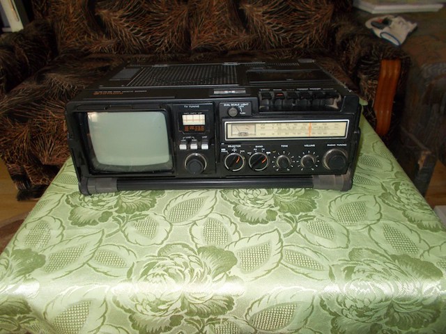 Hitachi K-50E TV-FM/SW/MW Radio Cassette Recorder
